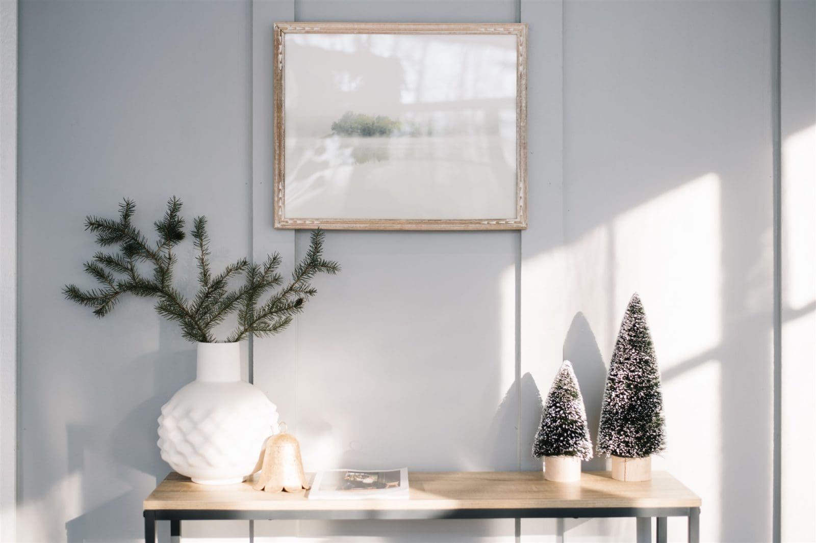 A Minimal & Modern Country Christmas Table Setting - The Ginger Home
